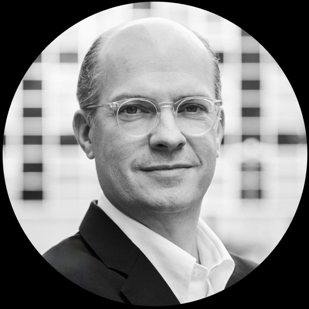 Christopher Wight - Nuxsen